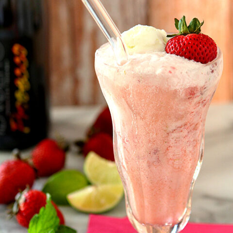 Lime Sherbet Float with Strawberries and Prosecco - Creative Culinary